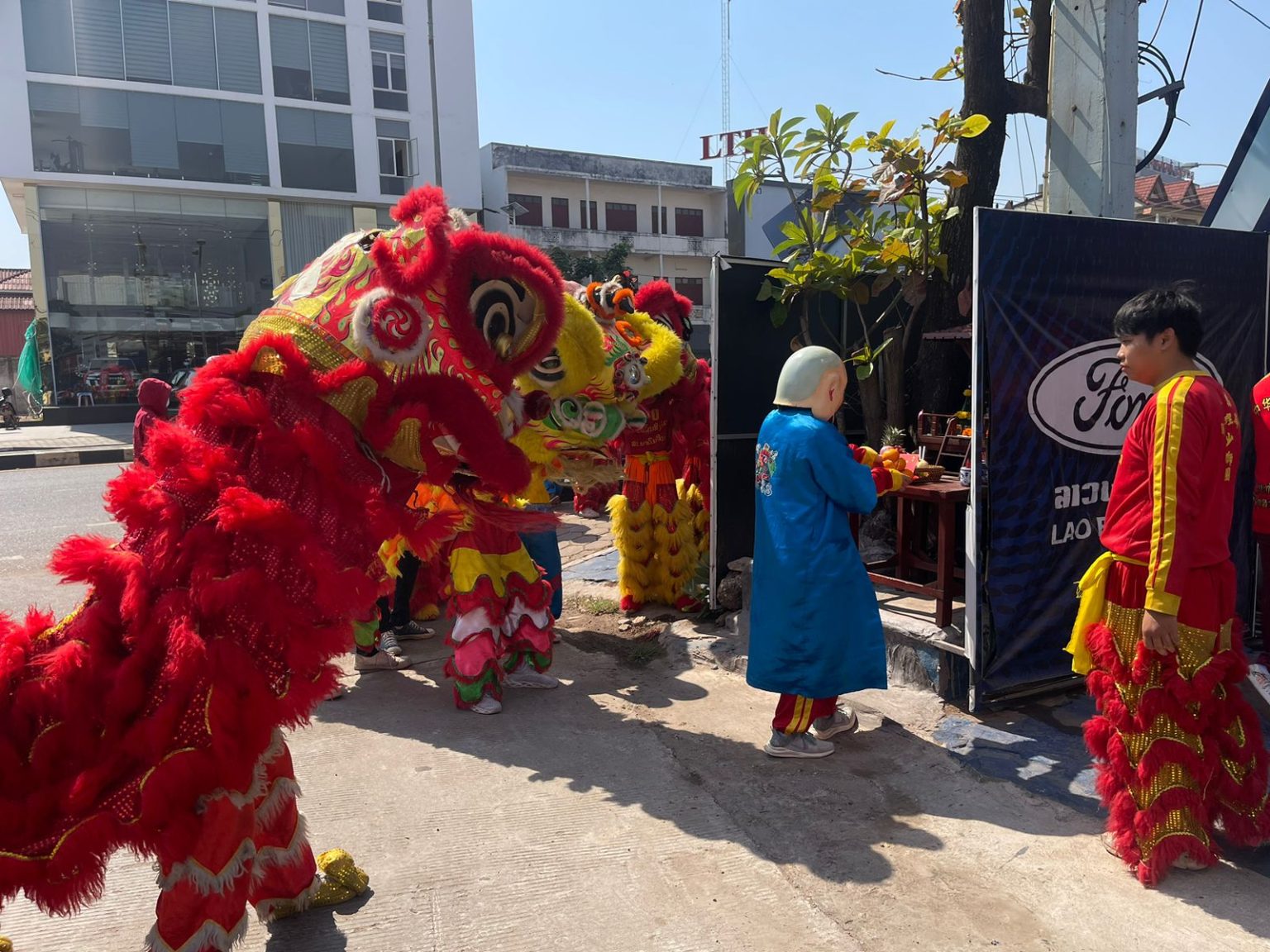 Ford Supported Chinese Association (Lion Dance) | Lao Ford City®