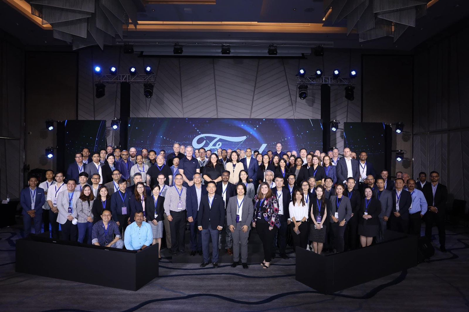 Lao Ford City Wins the Ford President’s Award for Service CVP in 2022 ...